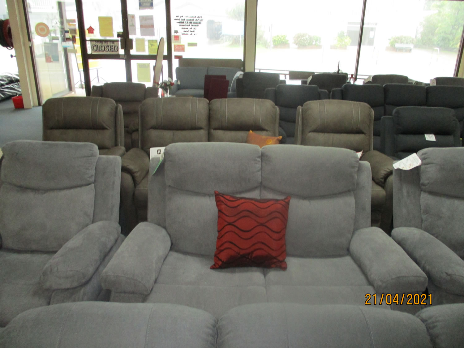 Lounge Chairs and Recliners - Felix Reitano Furniture