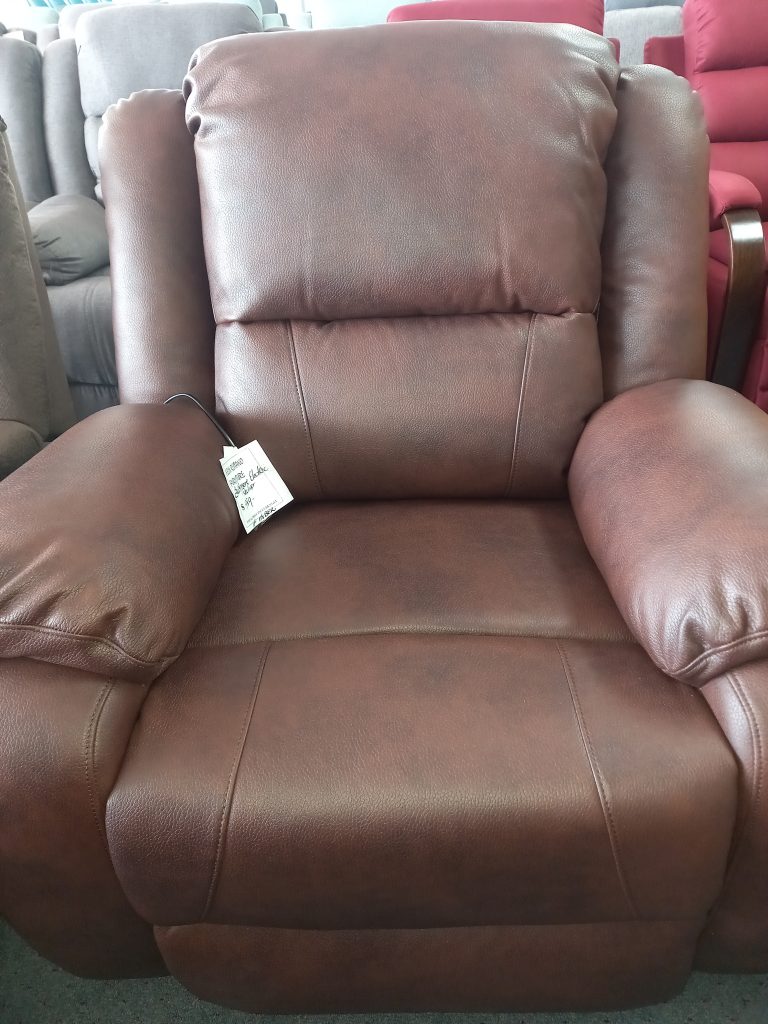 Lounge Chairs and Recliners - Felix Reitano Furniture