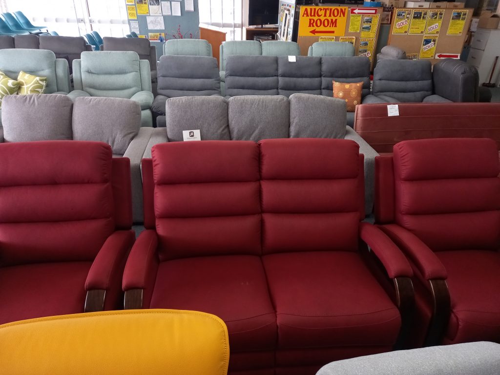 Lounge Chairs and Recliners - Felix Reitano Furniture